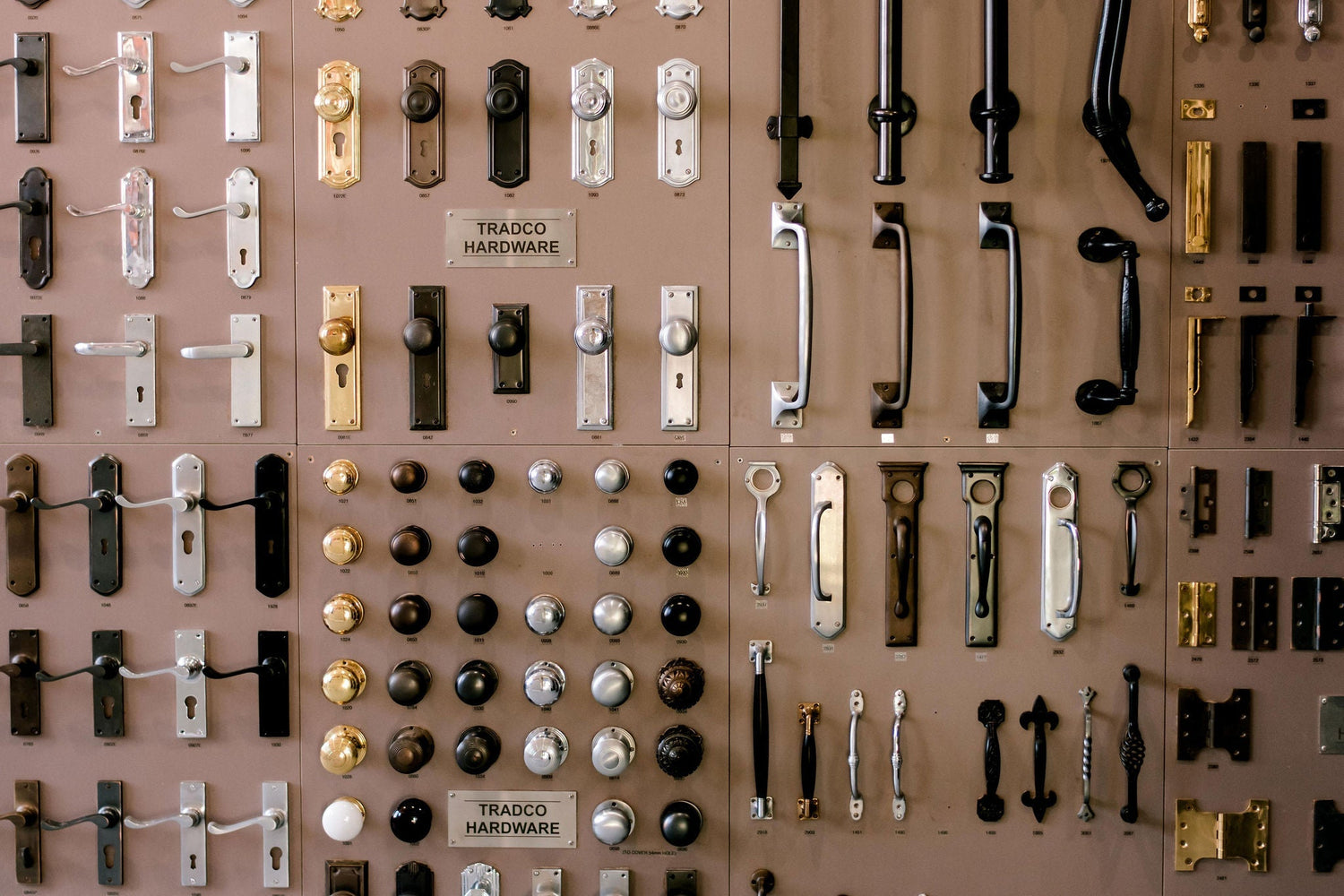 How Do You Fix A Door Handle: Simple Guide
