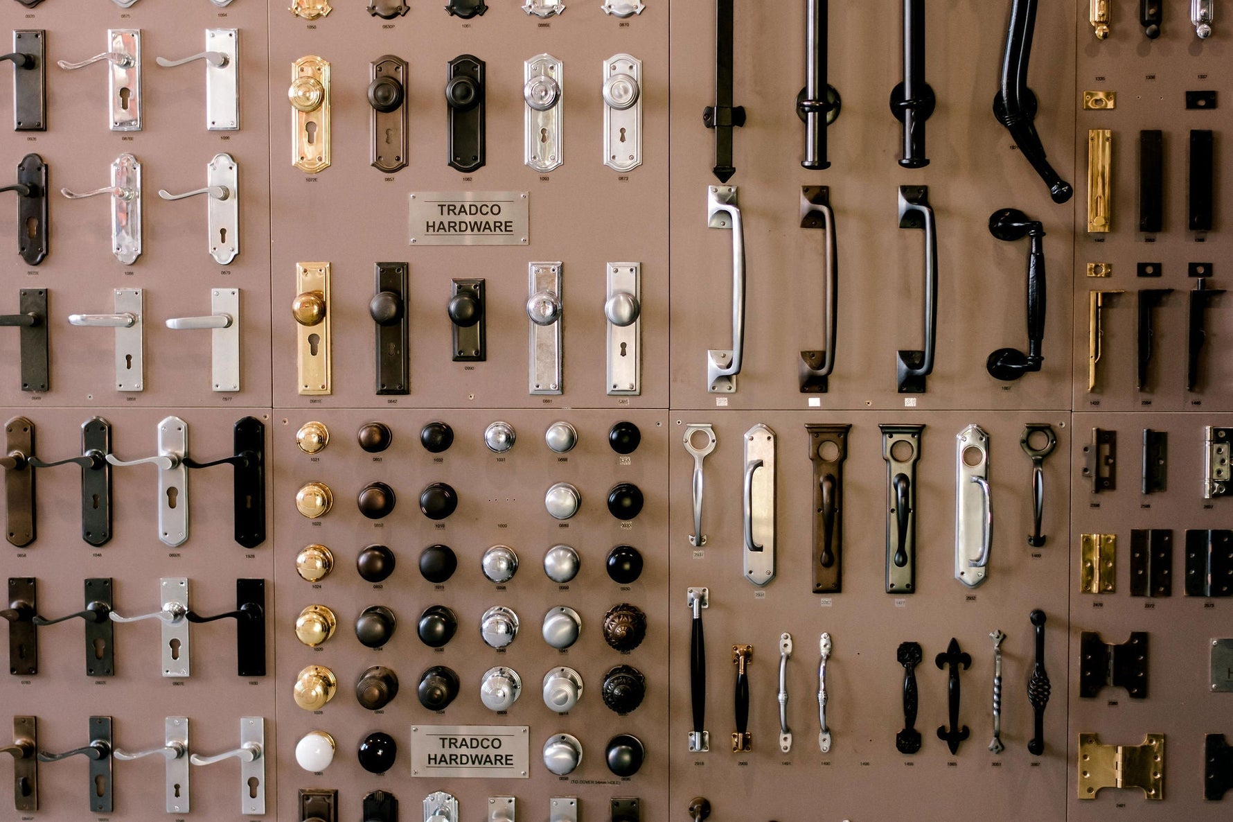 How Do You Fix A Door Handle: Simple Guide